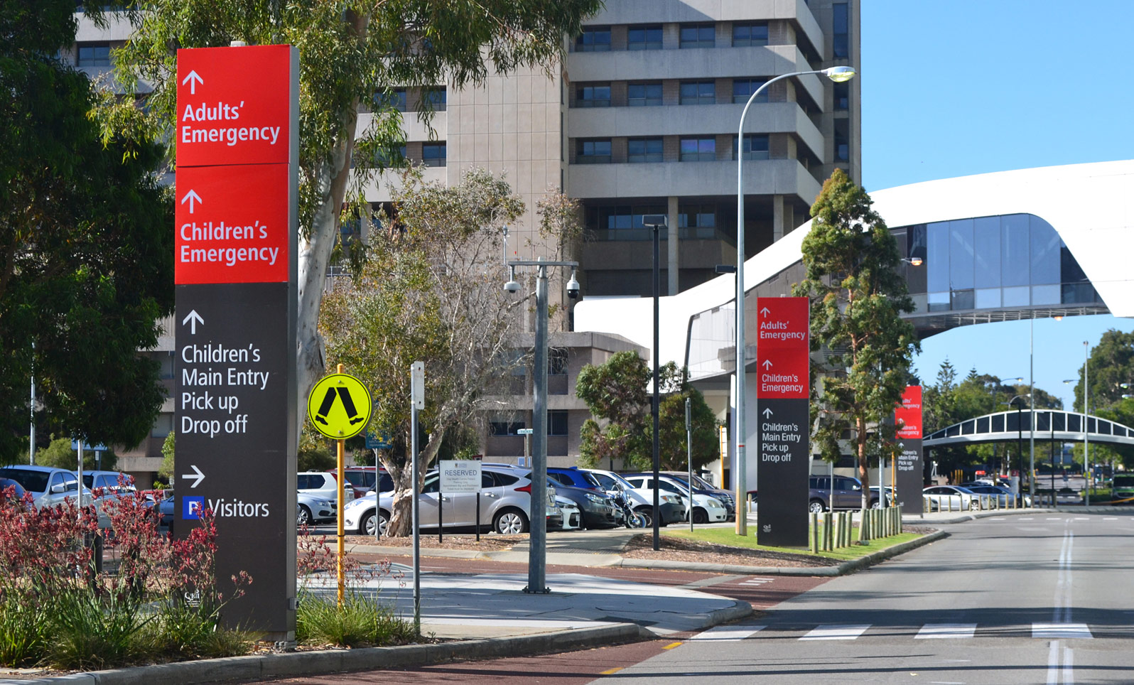 Queen Elizabeth II Medical Centre Wayfinding Strategy - Studio Gerber